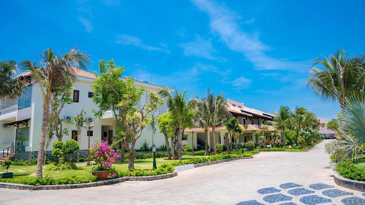 Blooming Lotus Resort | ekspromtu.lt